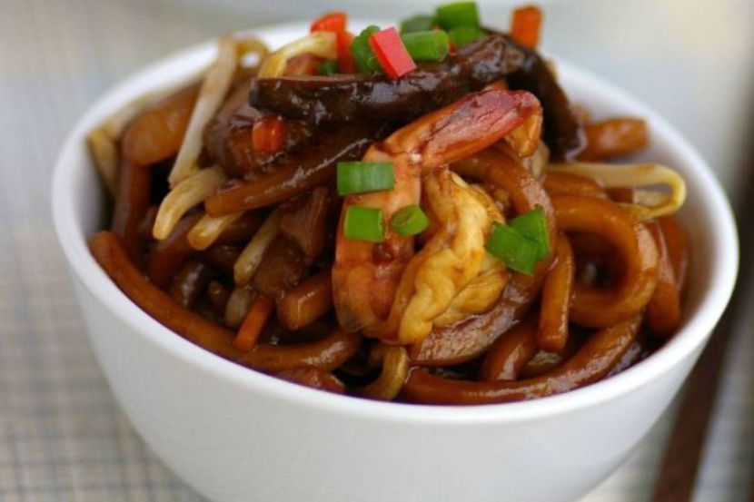 Hanya 3 langkah membuatnya, mi tumis Hokkien hidangan lengkap ...